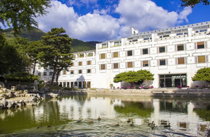 Fragrant Hill Hotel Beijing - Booking Website